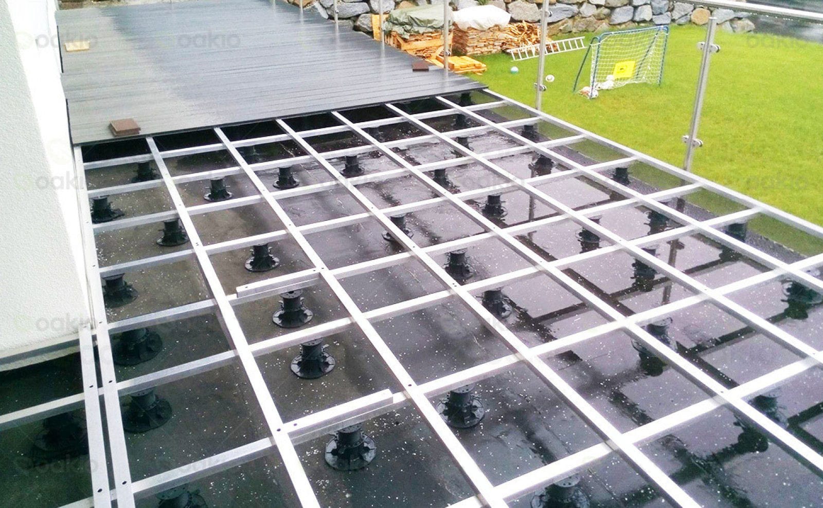 Outdoor raised floor pedestal - PEDESTAL - Oakio Plastic Wood Building ...