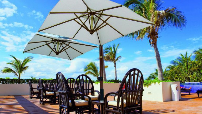 Side post parasol - TWIN LATERAL - ILISUN - fabric / wind-resistant