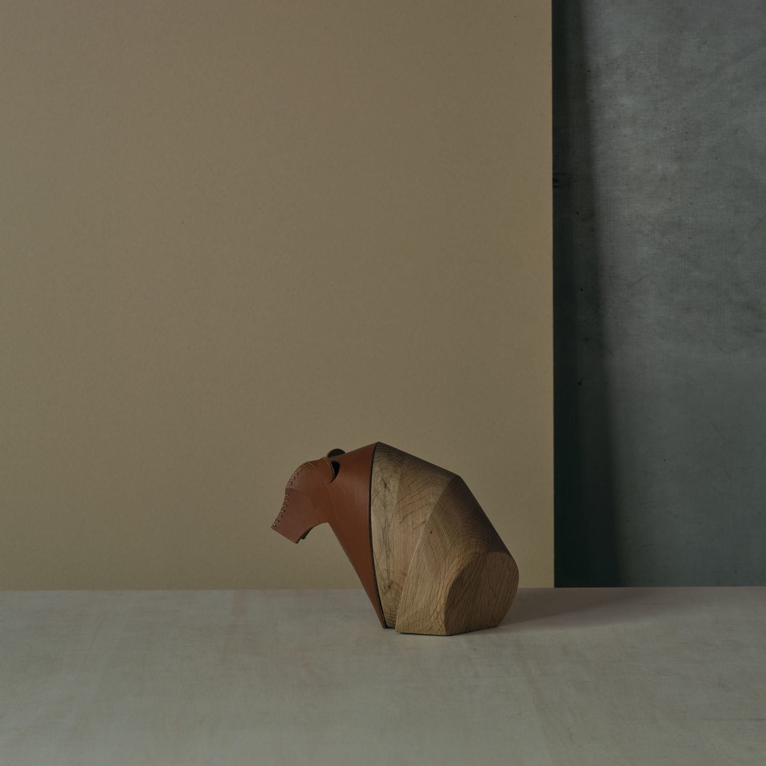 Oak sculpture - Ezo Bear - CondeHouse - ash / cowhide / free-standing