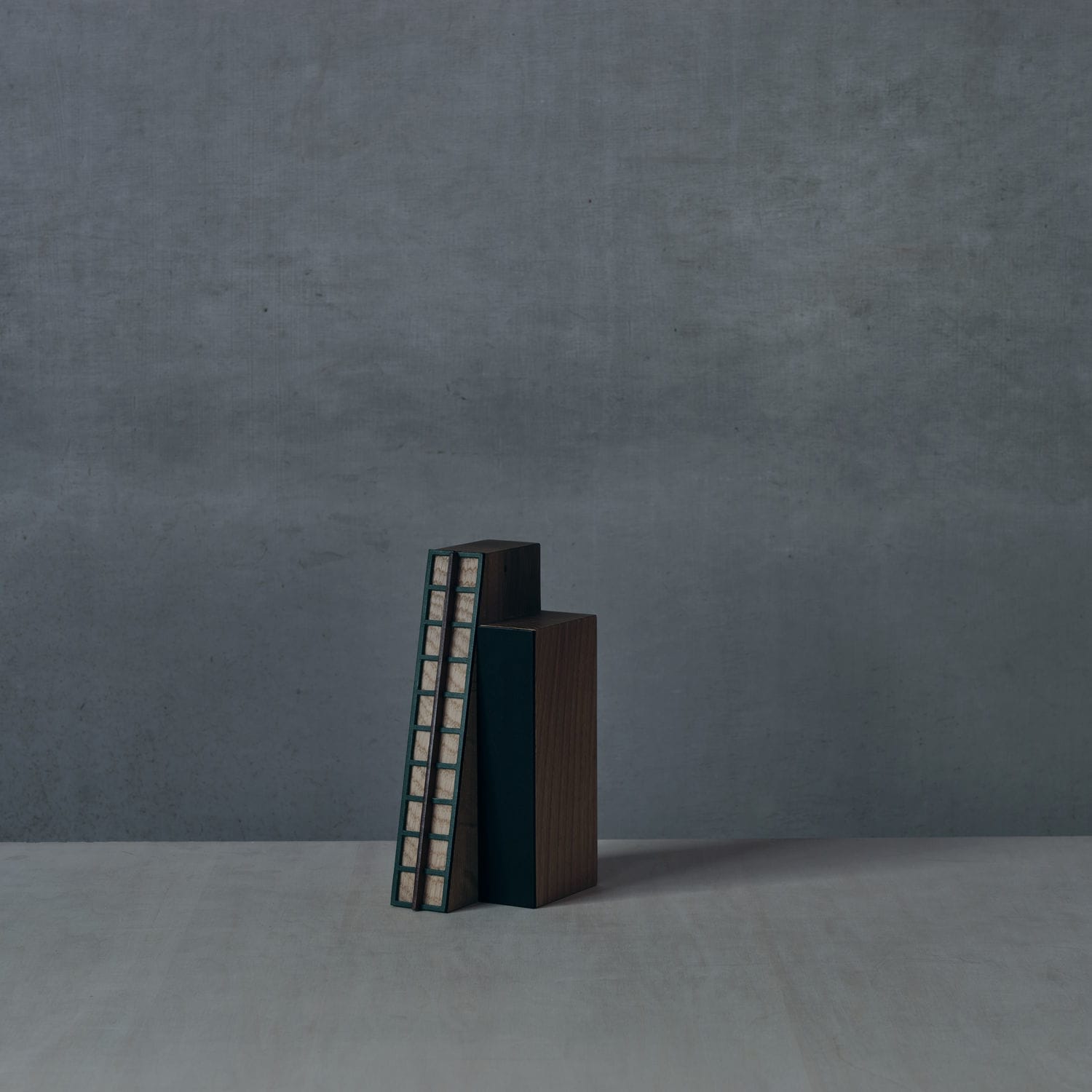 Oak bookend - Town Building - D - CondeHouse - ash / cowhide