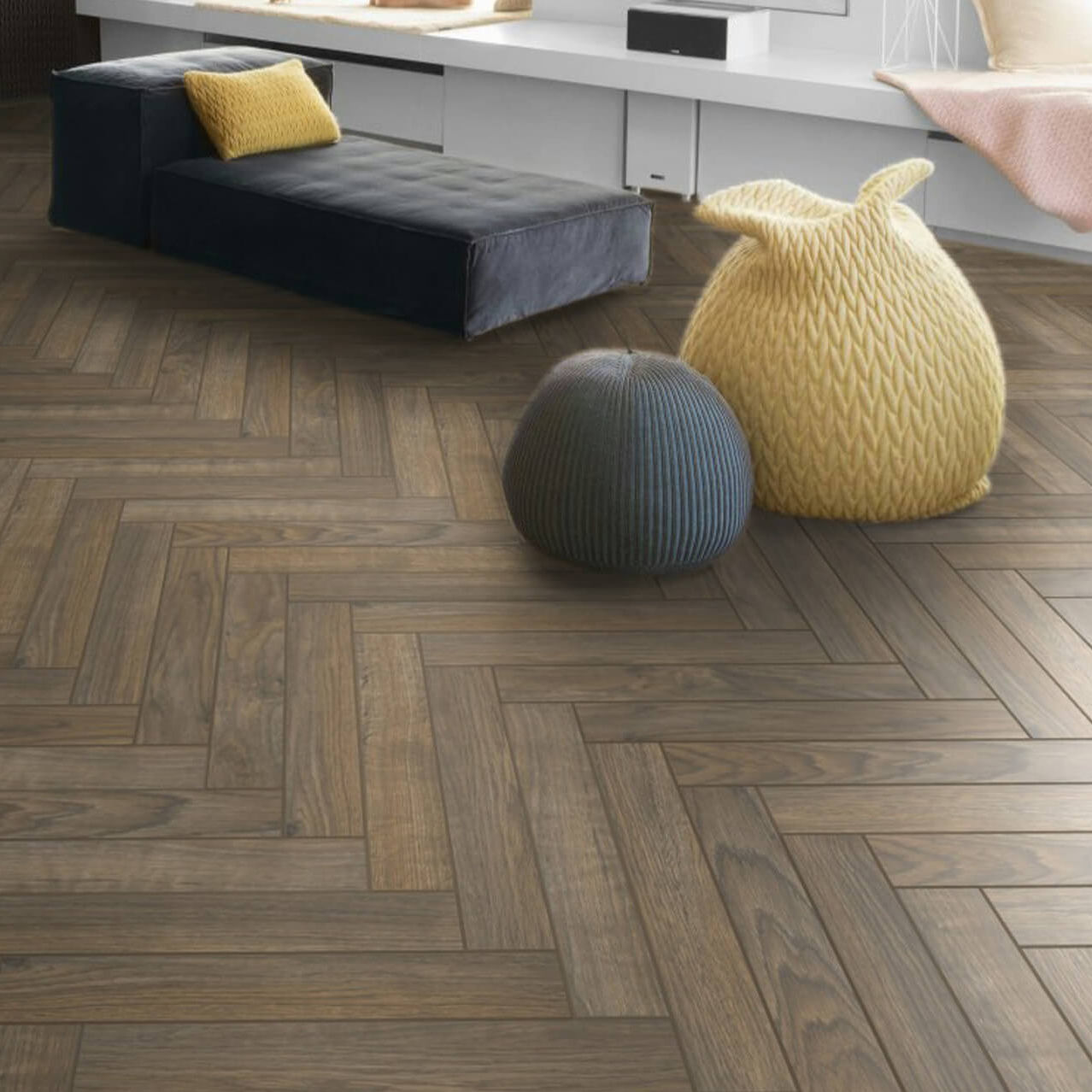 Wooden laminate flooring - BATON ROMPU JAVA BROWN - Décoplus Parquets ...