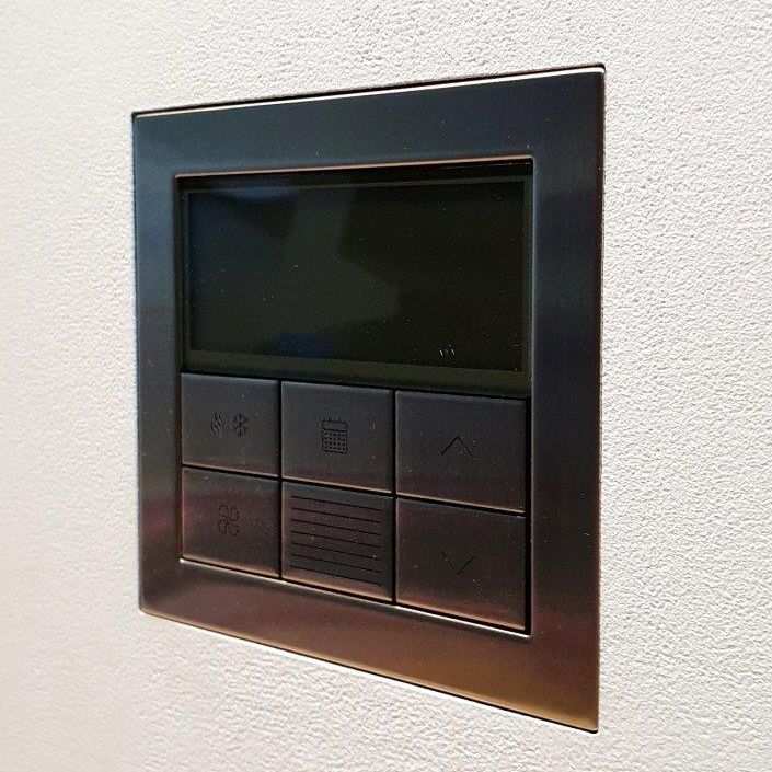 Wall hatch - 058-1-558 - Wall-Smart - square / composite / built-in