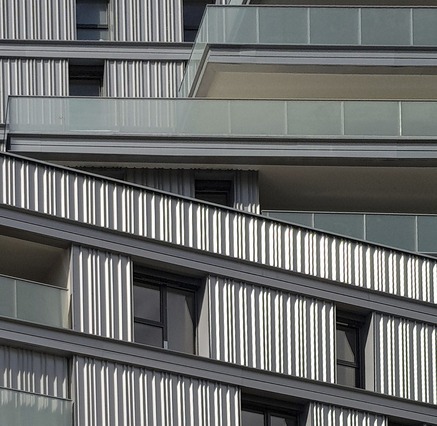 Panel cladding - CADENCE TRIANGLE - ATELIERS 3S - sheet steel ...