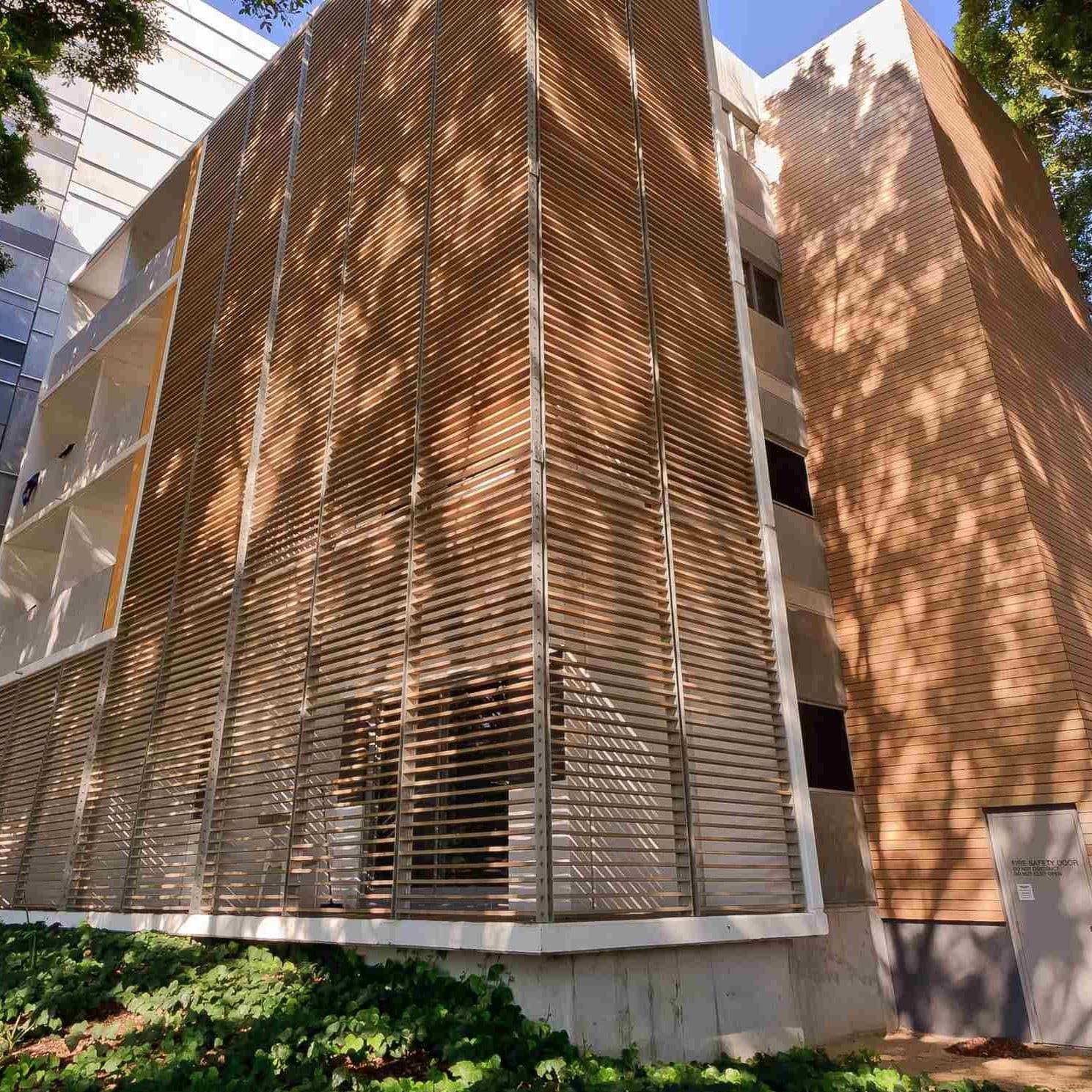 Composite ventilated facade - Innowood