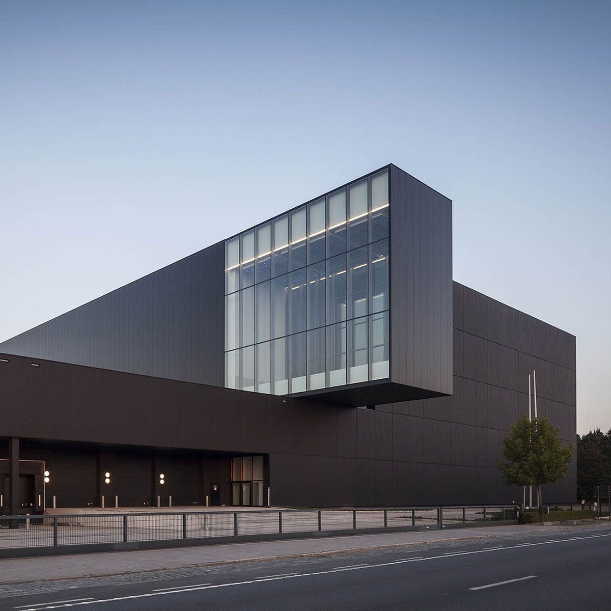 HPL wall cladding panel - DEBO-WALL-02 - DEBO - exterior / contemporary ...