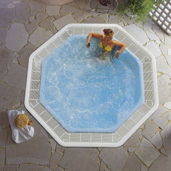 Built-in hot tub - Octagon - Fire Ice Systemtec Georg Zelger e.K ...