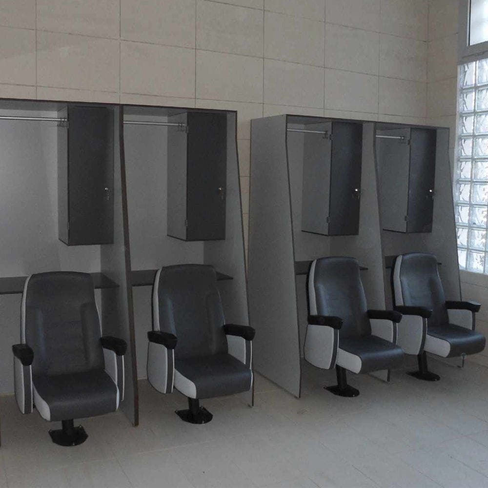 Locker with built-in seat - HAPPY - Omsi srl - laminate / for sports ...