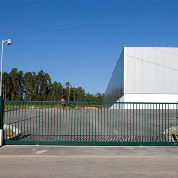 Sliding gate - ROBUSTA SR - Betafence International - galvanised steel ...