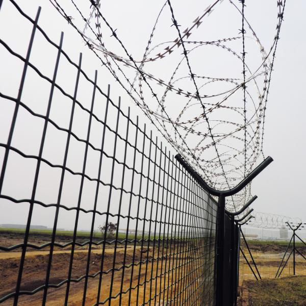 Barbed wire - RAZOR TAPE - Betafence International