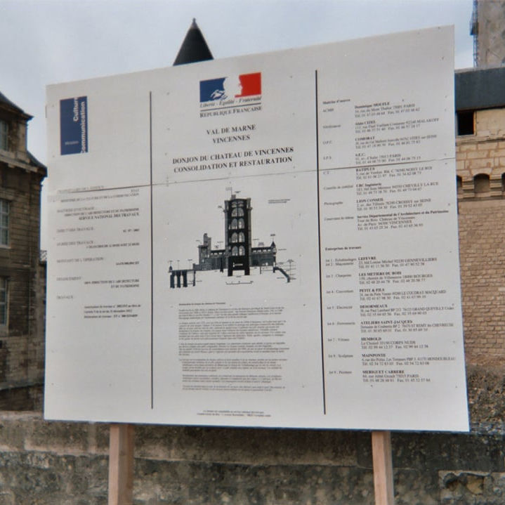 Free-standing display panel - AKYPLAC® - CORPLEX - indoor / outdoor ...