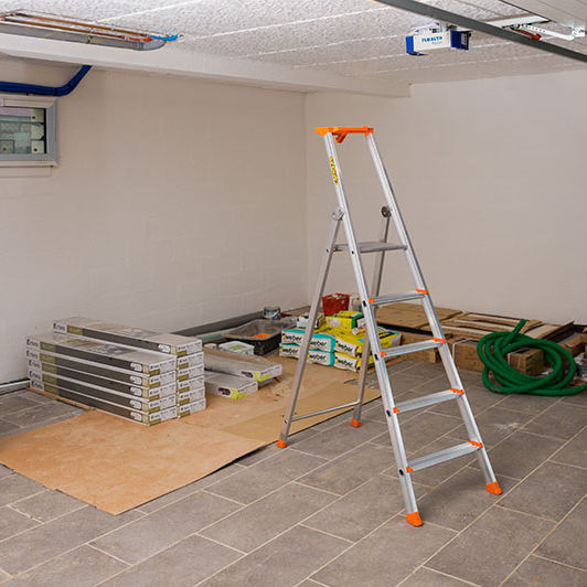 Commercial step ladder - PRO 54 - CENTAURE - contemporary