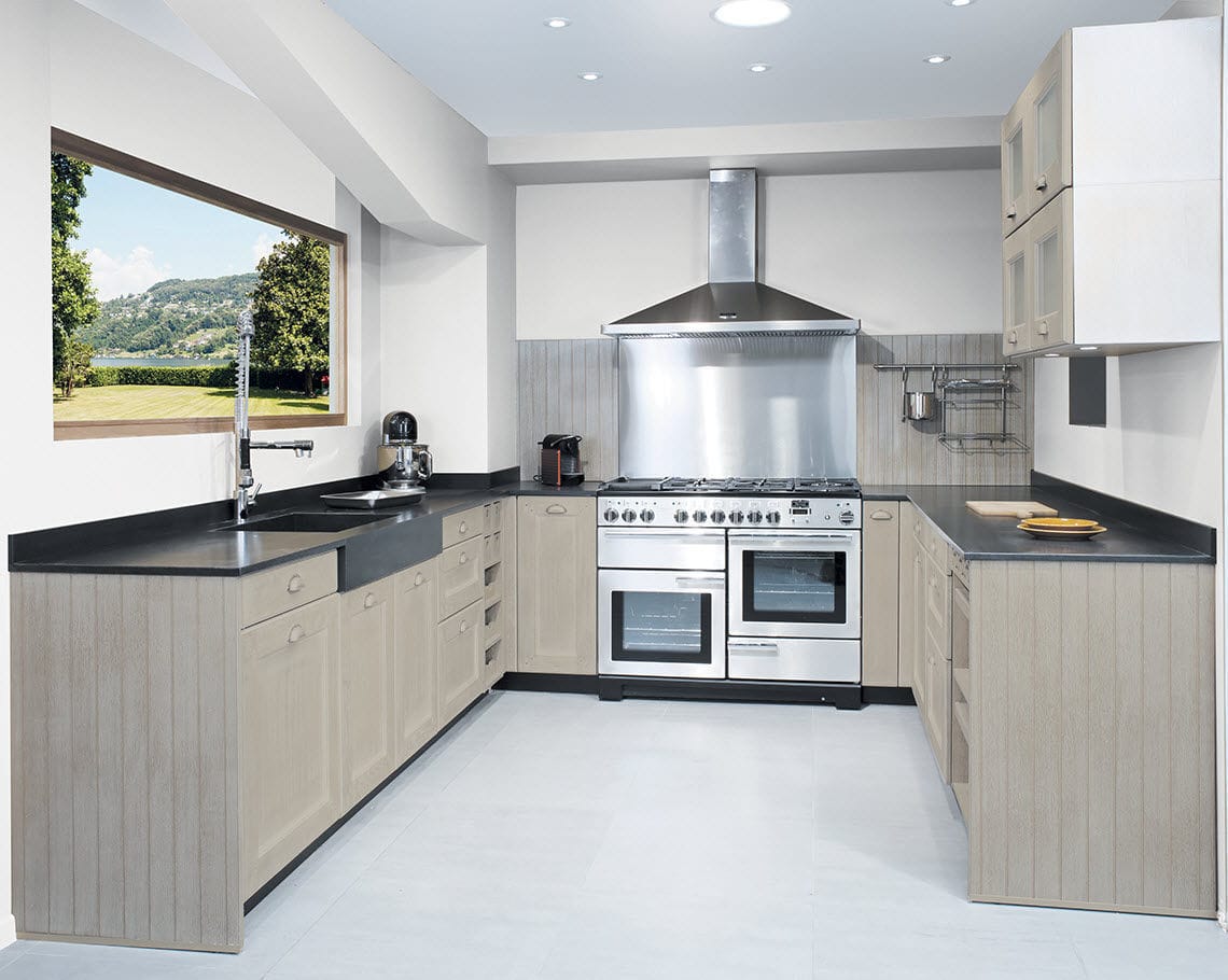 Contemporary kitchen - MURAT : FINITION BROCANTE BOIS FLOTTÉ - PYRAM ...