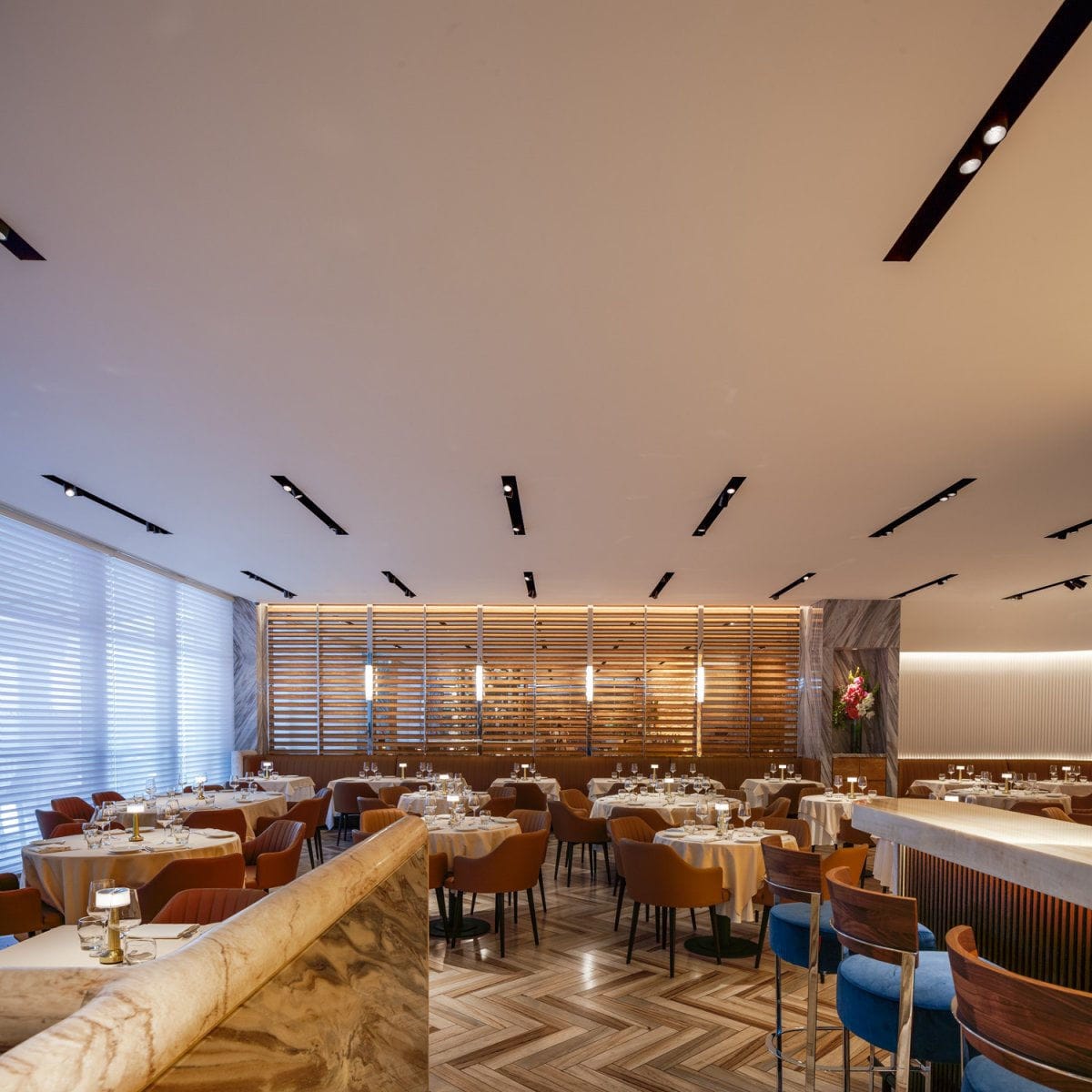 LED track light - SPLIT-IT ON/PRO - DELTA LIGHT - cylindrical / metal / commercial