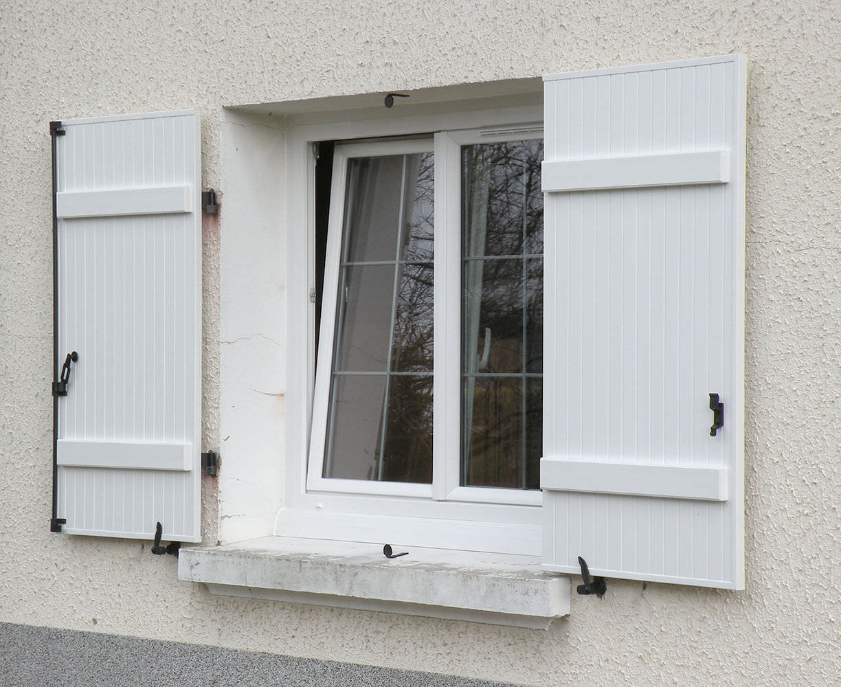 Swing shutter - SOPHIE - FPEE - wooden / window