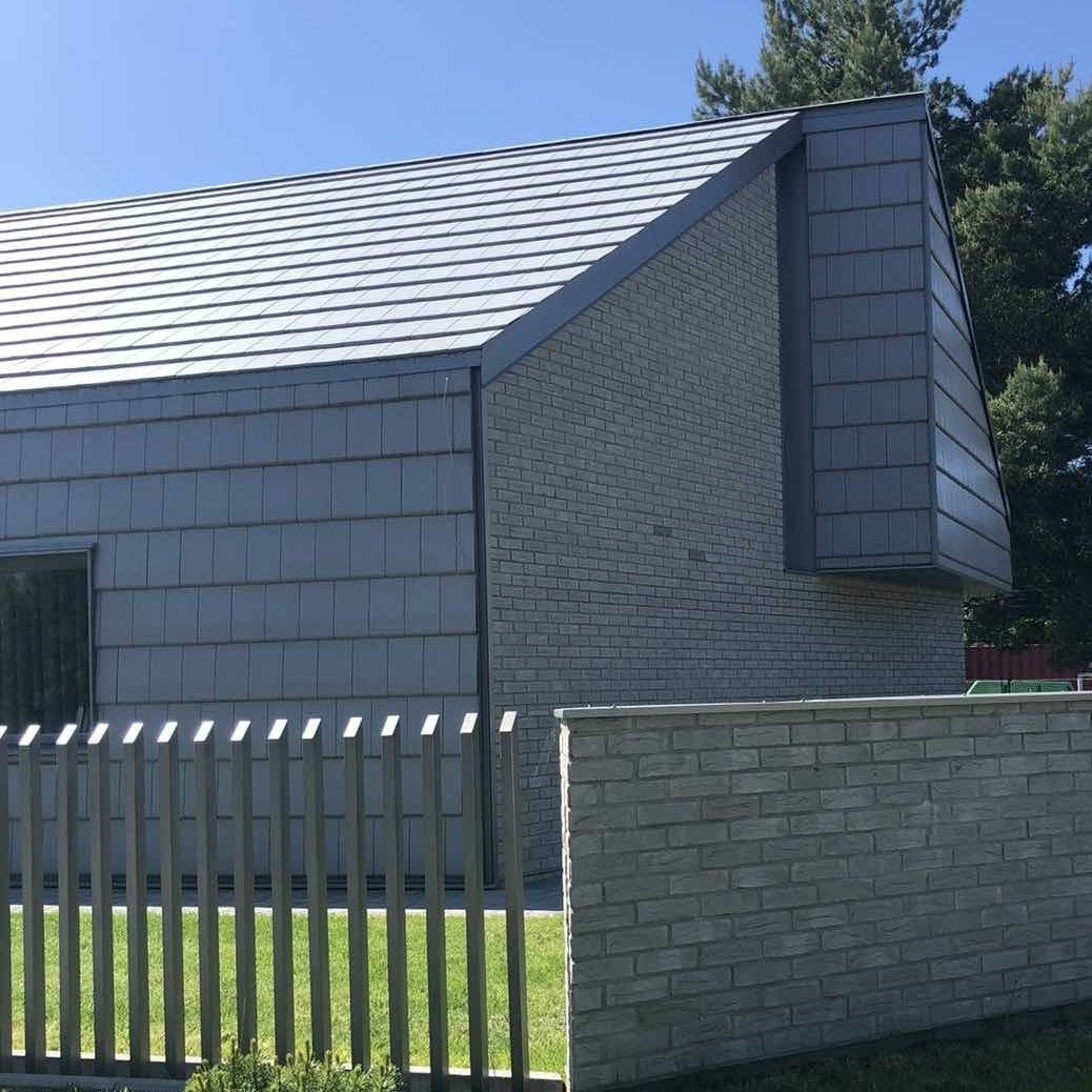 Roof tile look roofing panel - VERTICALROOF - Cerámica La Escandella ...