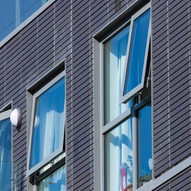 Glass window - SOLEAL NEXT 75 VISIBLE - TECHNAL - metal / sash / triple ...