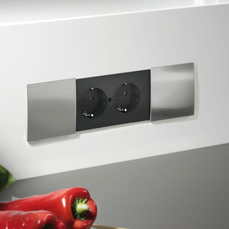 Power socket - DUE - BACHMANN - multiple / wall-mounted / desk