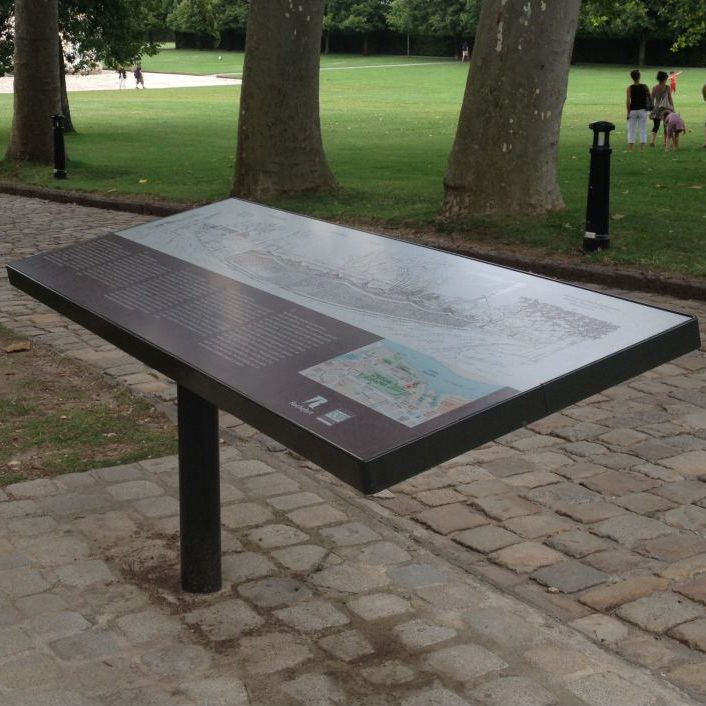 Orientation table - MASSILIA - POLYMOBYL