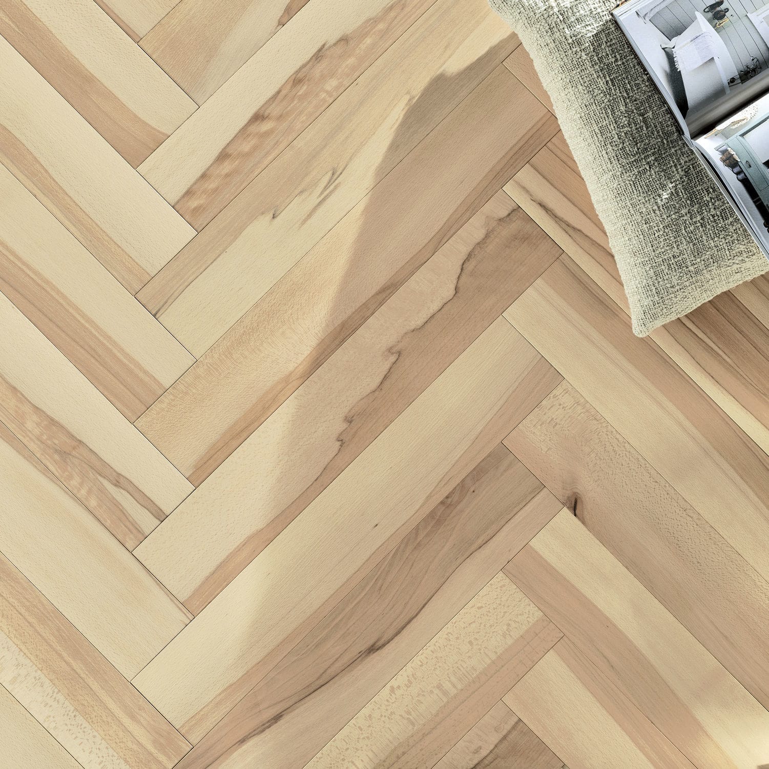 Engineered parquet floor - FLAMED BOIS FLOTTÉ 139 - PANAGET - beech / herringbone / brushed