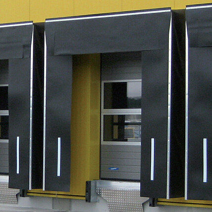 Retractable dock shelter - NOVOSEAL S 420 - Novoferm