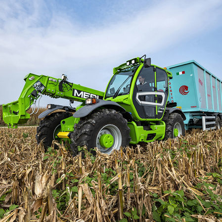 Loading telehandler - MF 44.7 - MERLO - handling / lifting / all-terrain