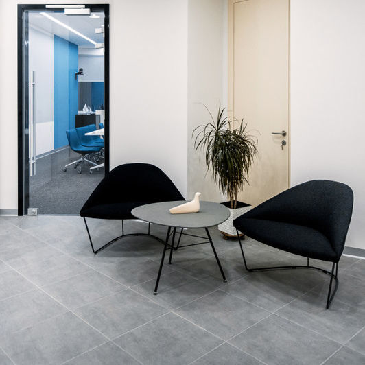 Contemporary table - LEAF - Arper - steel / steel base / triangular