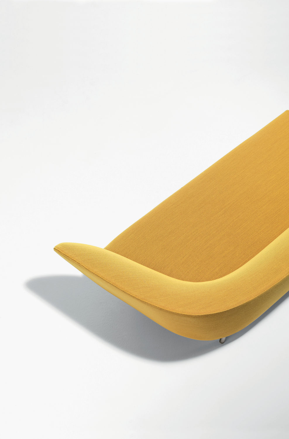 Modular sofa - LOOP - Arper - contemporary / leather / fabric