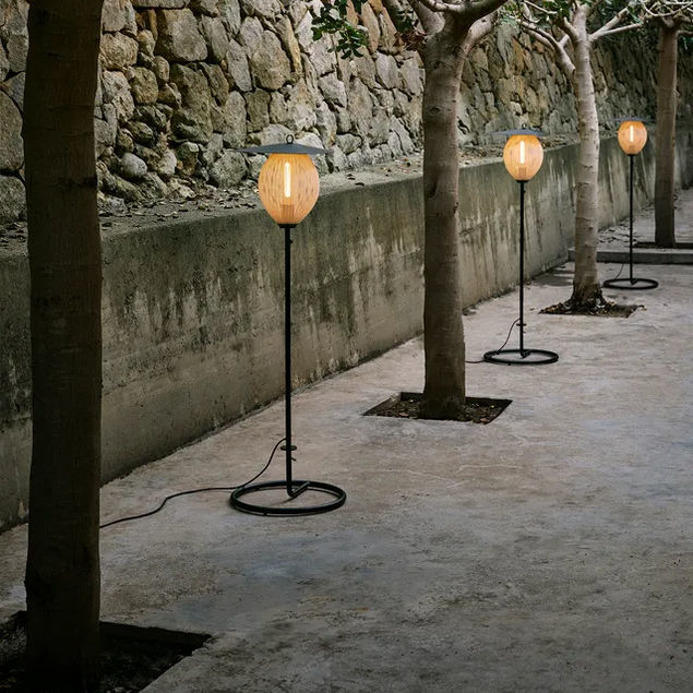 Floor-standing lamp - SATELLITE - GUBI - aluminum / stainless steel ...