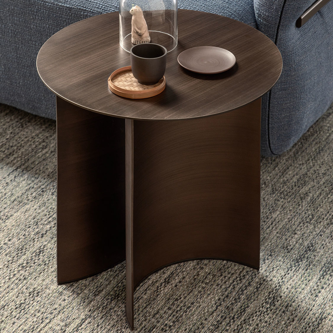 Contemporary side table - Pierre - Flou - metal / metal base / round