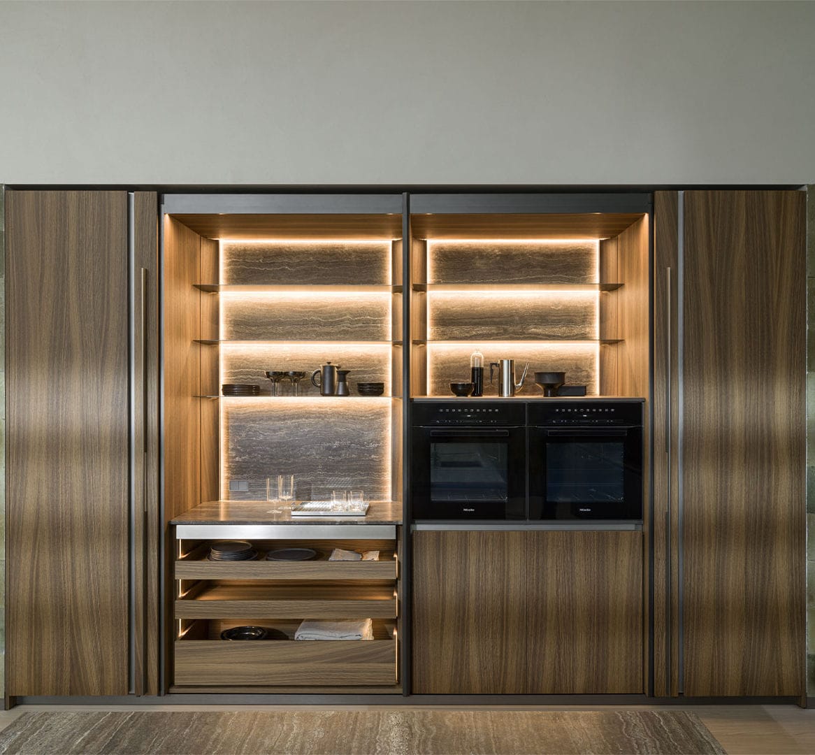 Contemporary kitchen - OPERATING COLUMN 2.0 - Molteni&C - wooden ...