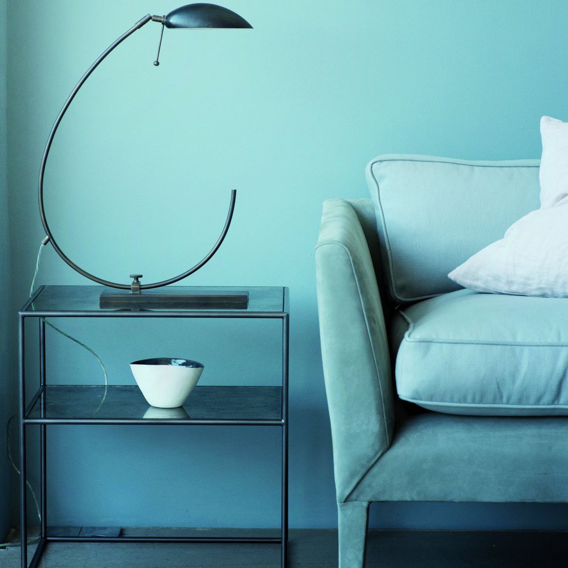 Contemporary side table - MOON - OCHRE - glass / steel / round