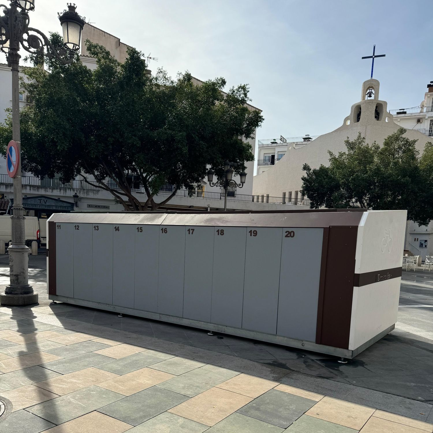 Secure bike rack - SURFACE M20 - Novality - floor-mounted / smart ...