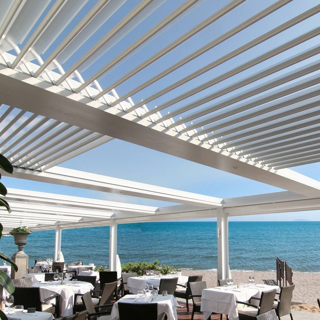 Self-supporting pergola - Heliostek srl - wall-mounted / aluminum ...