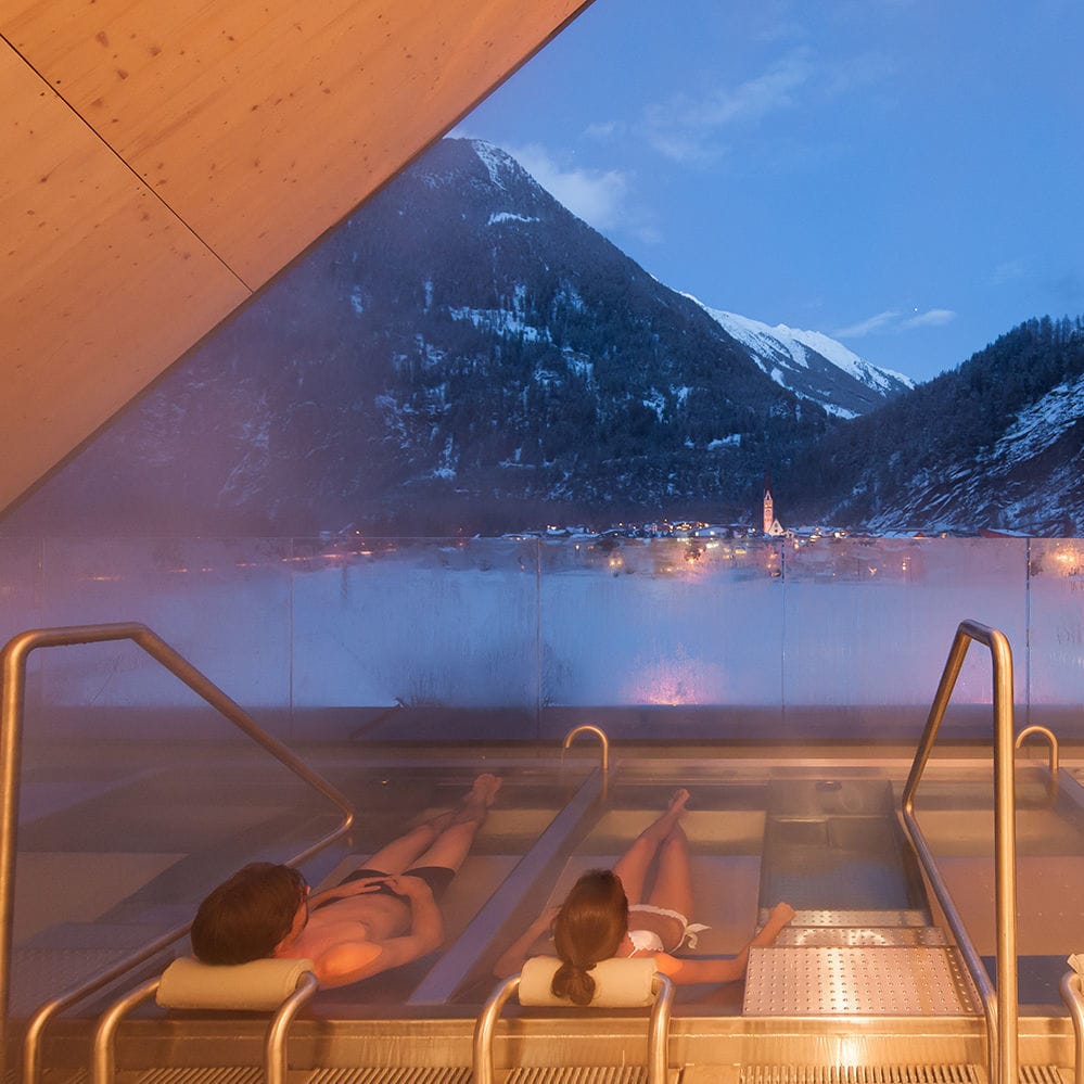 Overflow swimming pool - VITALITY - SPA4 - indoor / hydromassage / indoor