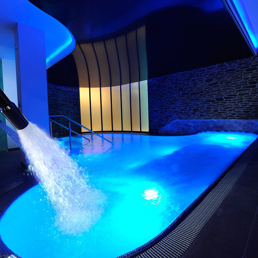 Curved swimming pool - SPA4 - indoor / for wellness center / in-ground