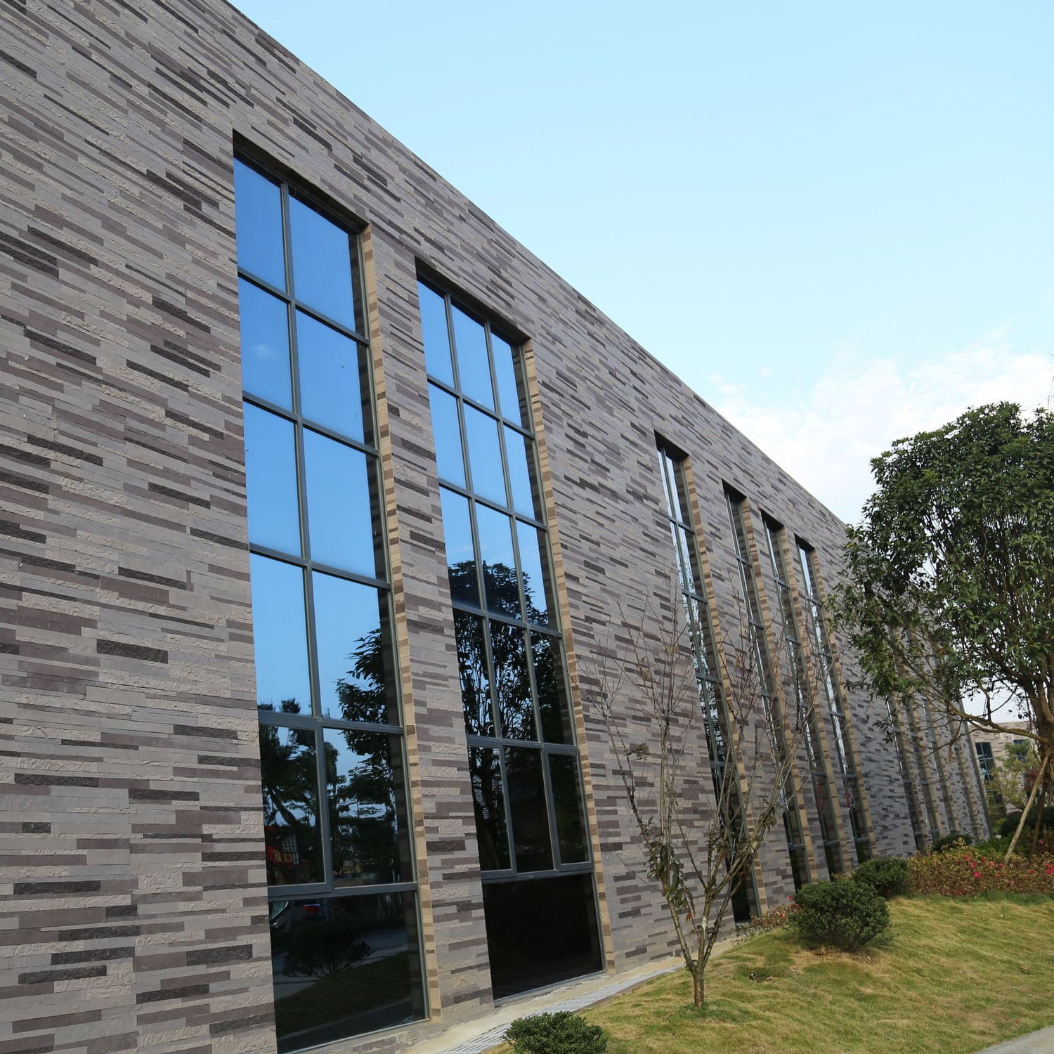 Brickwork façade cladding - W60 - PHOMI - modified clay / horizontal ...