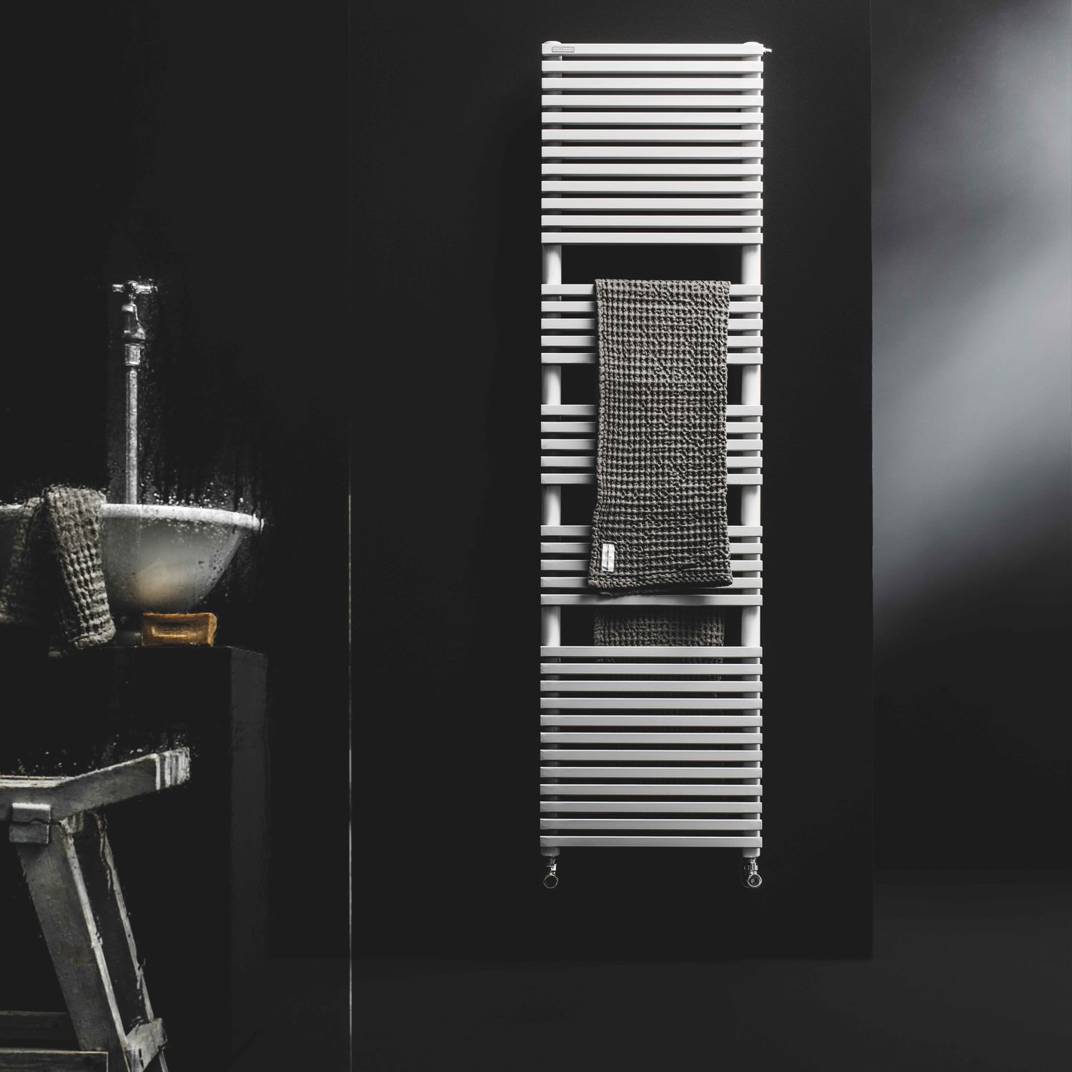 Hot water towel radiator - H20 - ANTRAX - 0...500 w / 501 w...750 w ...