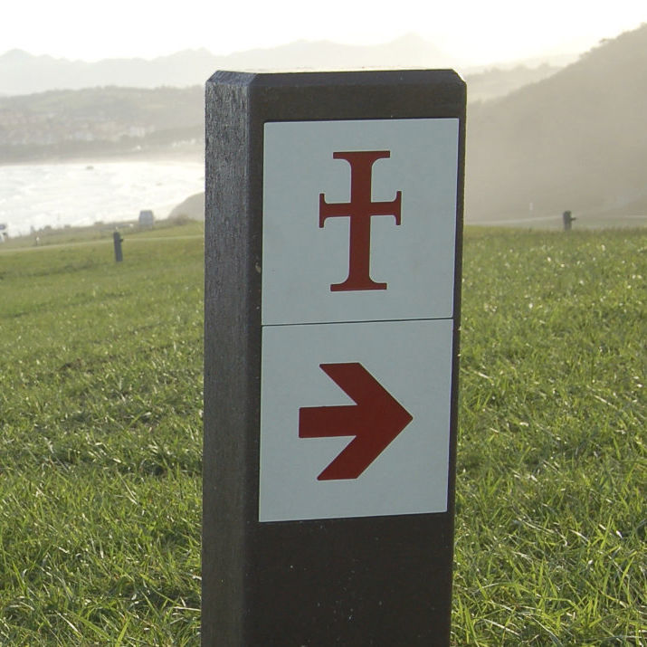 Road sign pole - RELIGIOUS ROUTES - Floema - recycled plastic