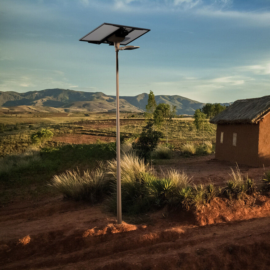 Urban lamp post - SUNPOLE C - ECLATEC International - contemporary / metal / LED