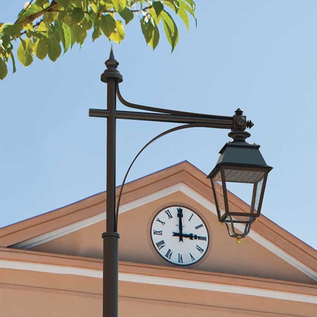 Galvanised steel lamp post arm - N°7 - ECLATEC International