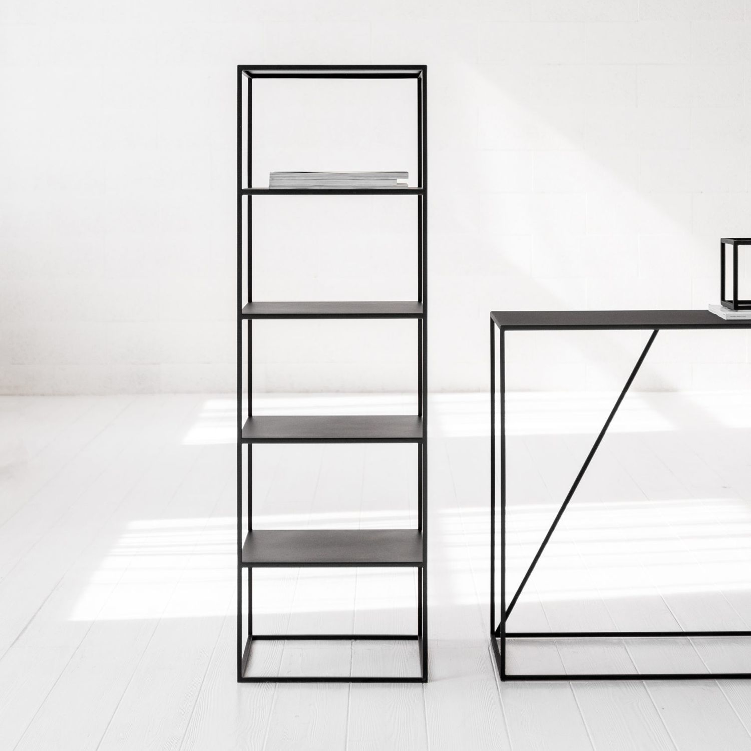 Contemporary shelf - BEING SLIM - IDDO - steel / black