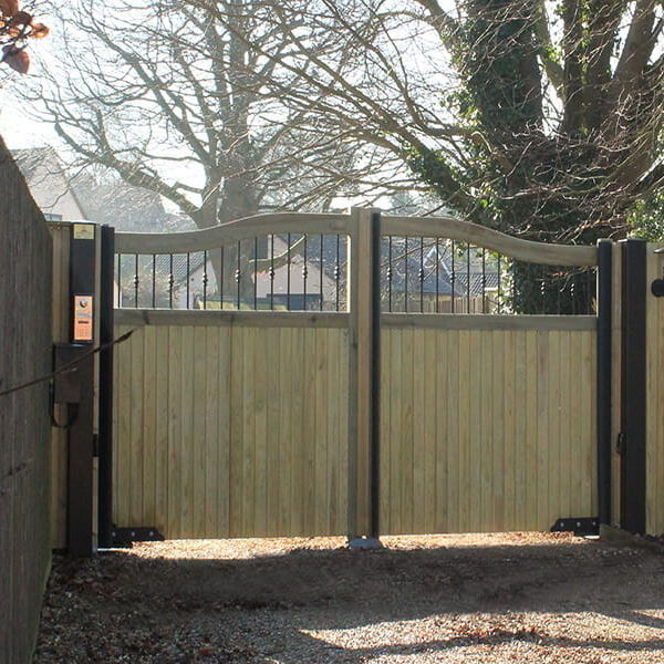 Swing gate - COURTYARD - Jacksons Fencing - galvanised steel / wooden ...