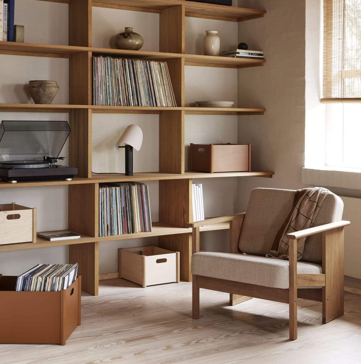 Contract lounge chair - Block - FORM & REFINE - contemporary / linen / oak