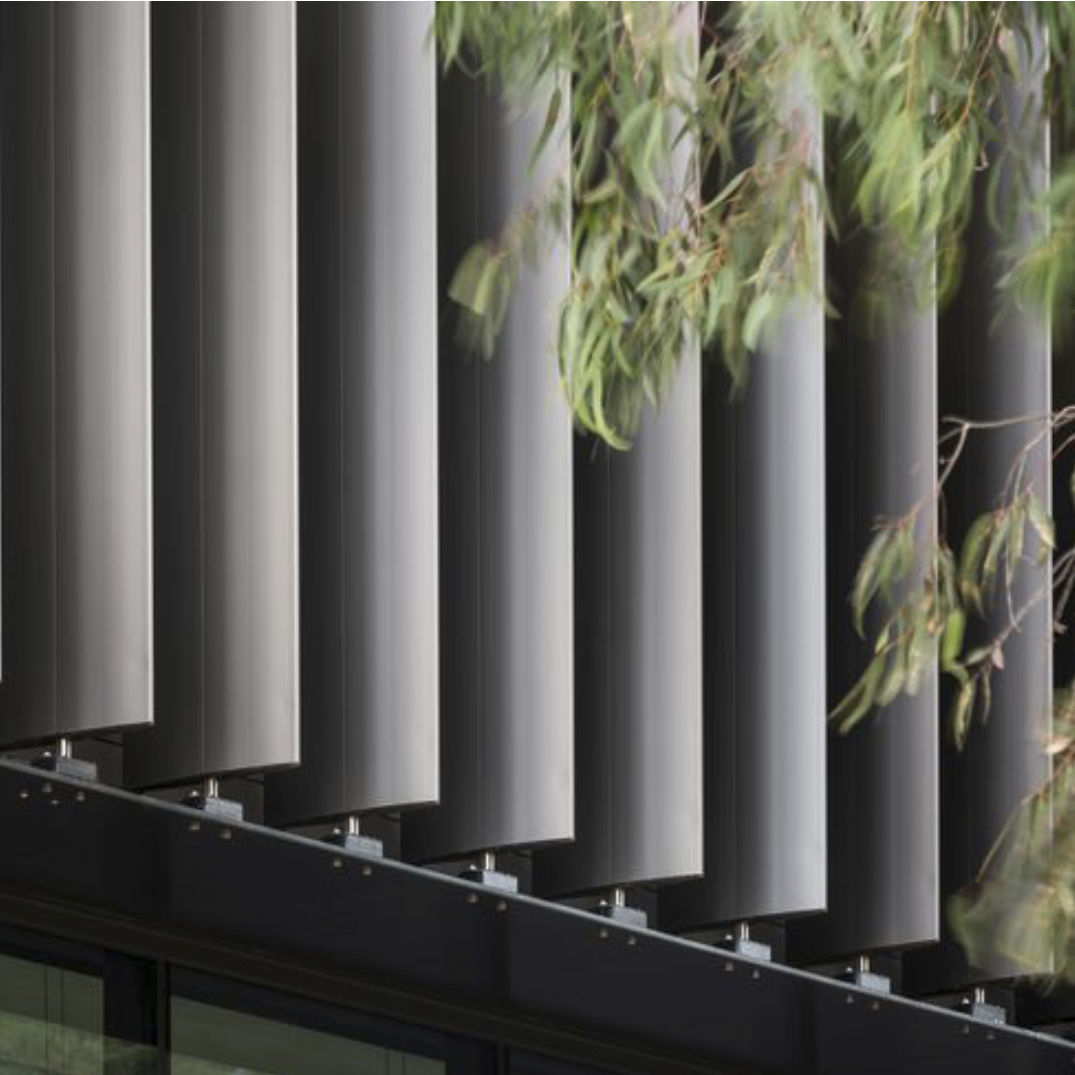 Aluminum solar shading - AERO FOIL 150 - Axes in Excess - for facade ...