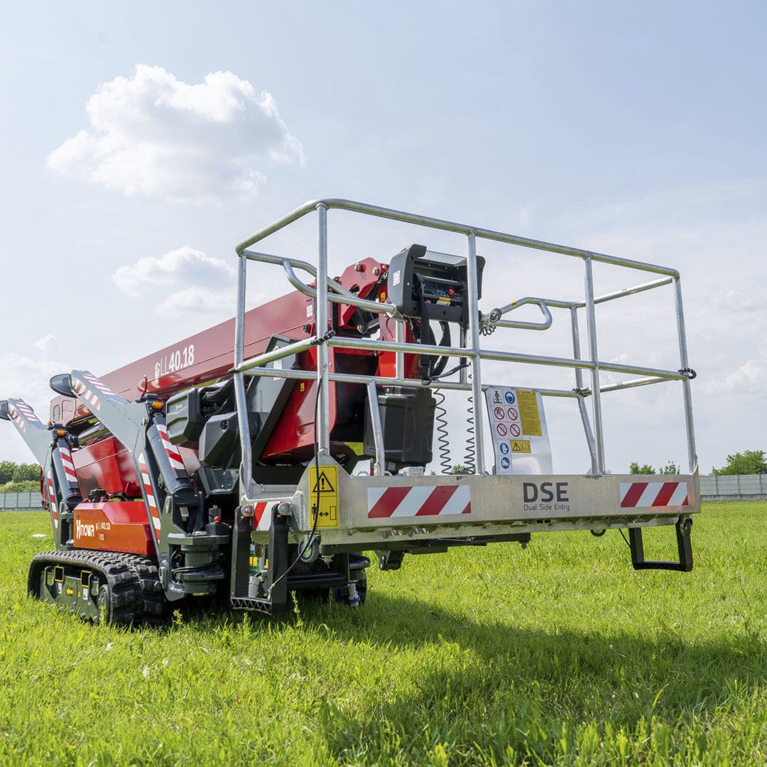 Crawler aerial work platform - 40.18 - HINOWA SPA - for construction ...