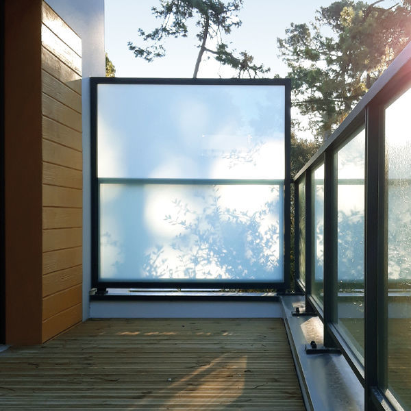 Balcony partition - DC Solutions pour votre habitat - fixed / metal / glass