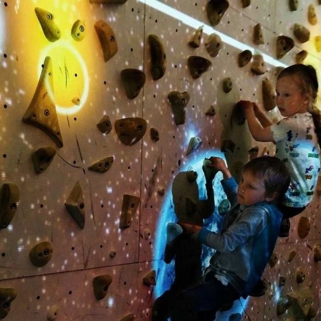 Digital climbing wall - SPI Global Play - fixed / interactive / LED
