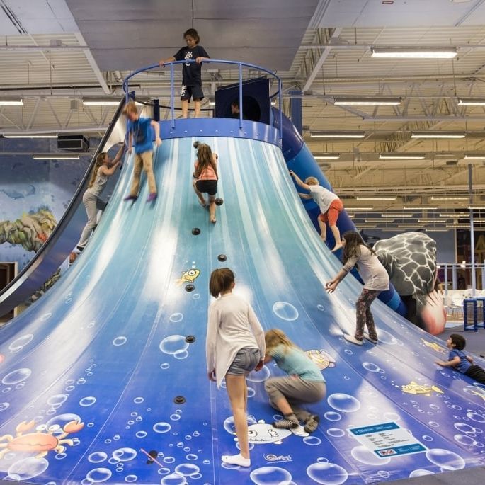 Indoor climbing tower - SPI Global Play