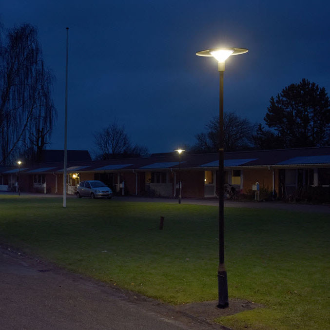 Urban lamp post - TWILIGHT CANBERRA - iGuzzini - contemporary / cast ...