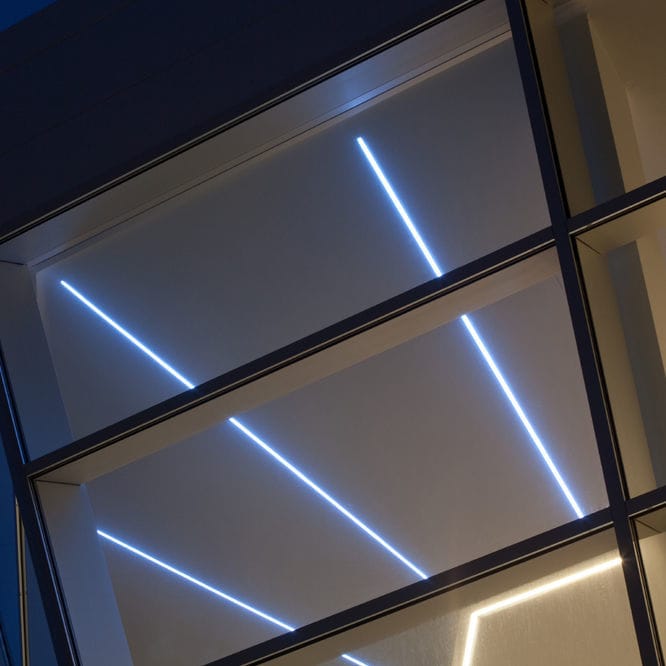 Ceiling lighting profile - UNDERSCORE18 - iGuzzini - wall / LED / adjustable luminance